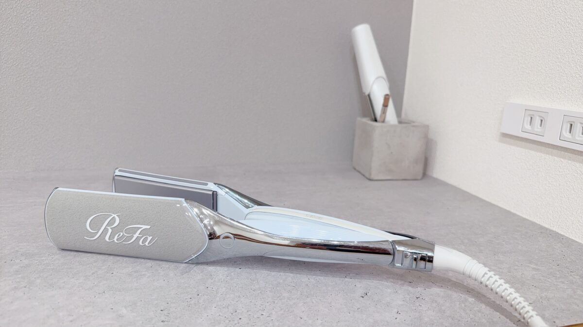【口コミ】リファ新作パワーストレートアイロンを美容師がレビュー！38mmワイドプレートで時短スタイリング！ | 訪問美容室Ringoのオンラインショップ